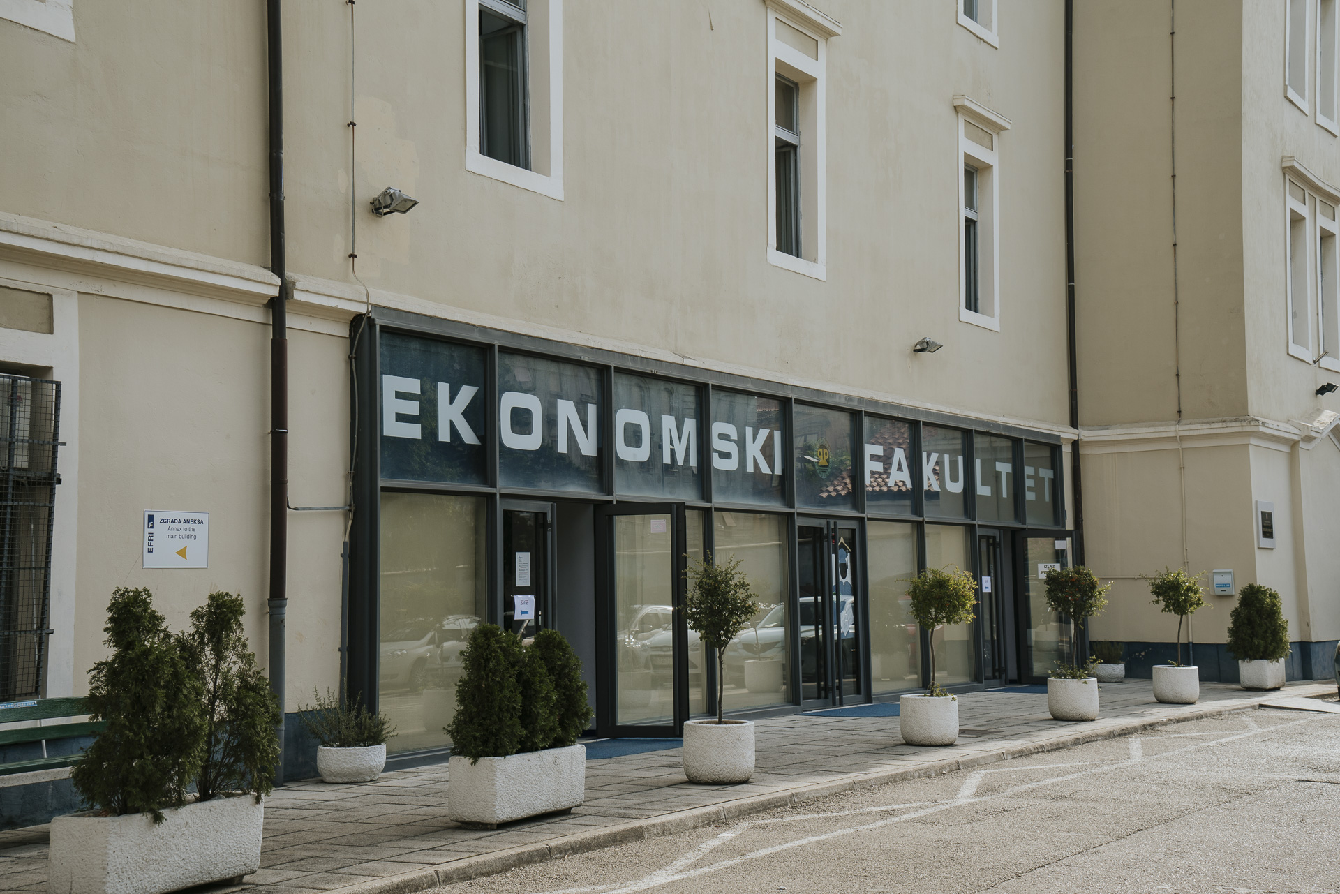 Nastupno predavanje - dr. sc. Darko Horvatin (EFRI) | UNIRI